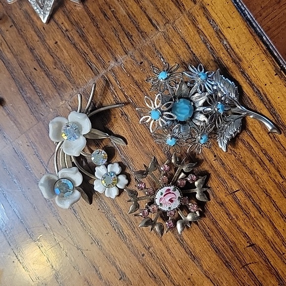 Source Unknown | Jewelry | Vintage Floral Brooch Bundle Of 3 | Poshmark